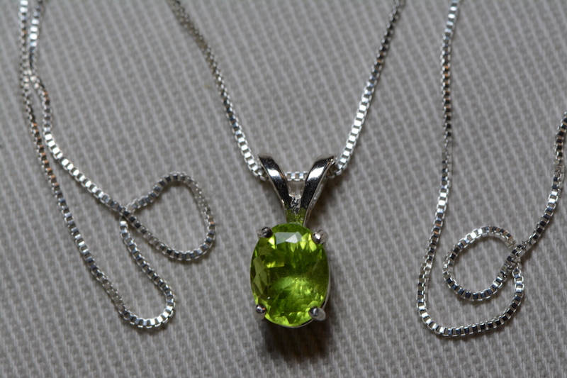Peridot Necklace, Peridot Pendant 1.00 Carats On 16" Sterling Silver ...