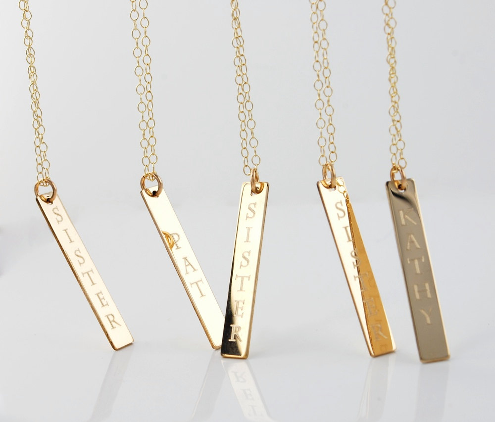 ROMAN numerals Personalized nameplate vertical gold bar layering ...